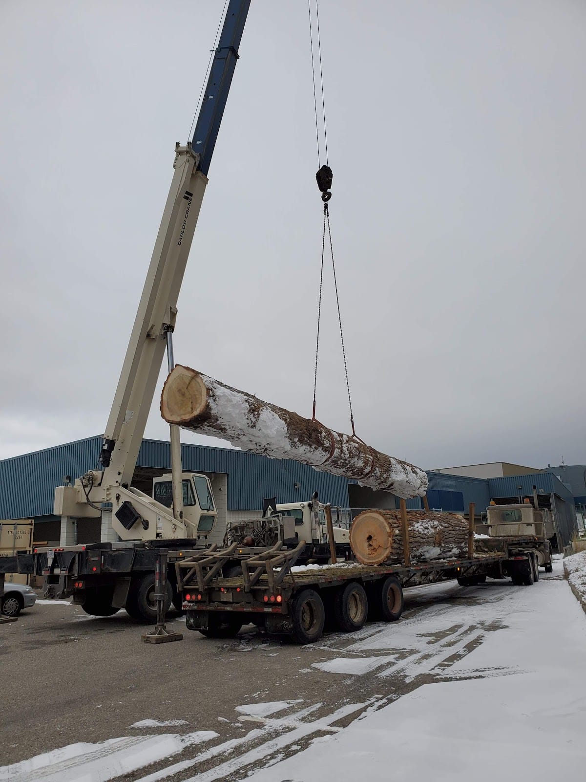 Students build dugout canoes in Kamloops and West Kelowna
